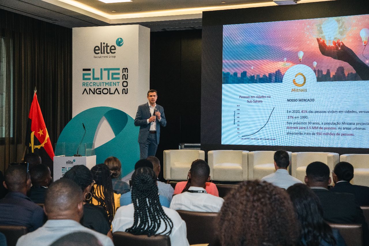 Mitrelli quer apostar em profissionais dispostos a fazer a diferença